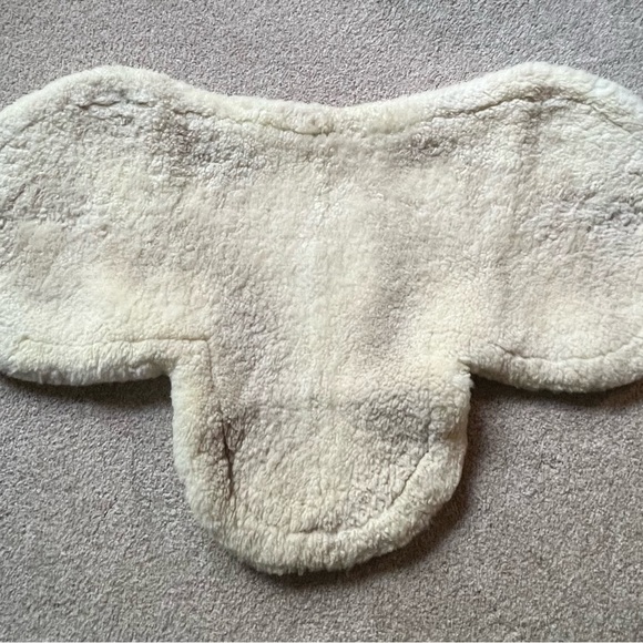 The Tanners Classic Sheepskins | Other | Sheepskin Wool Saddle Pad All ...